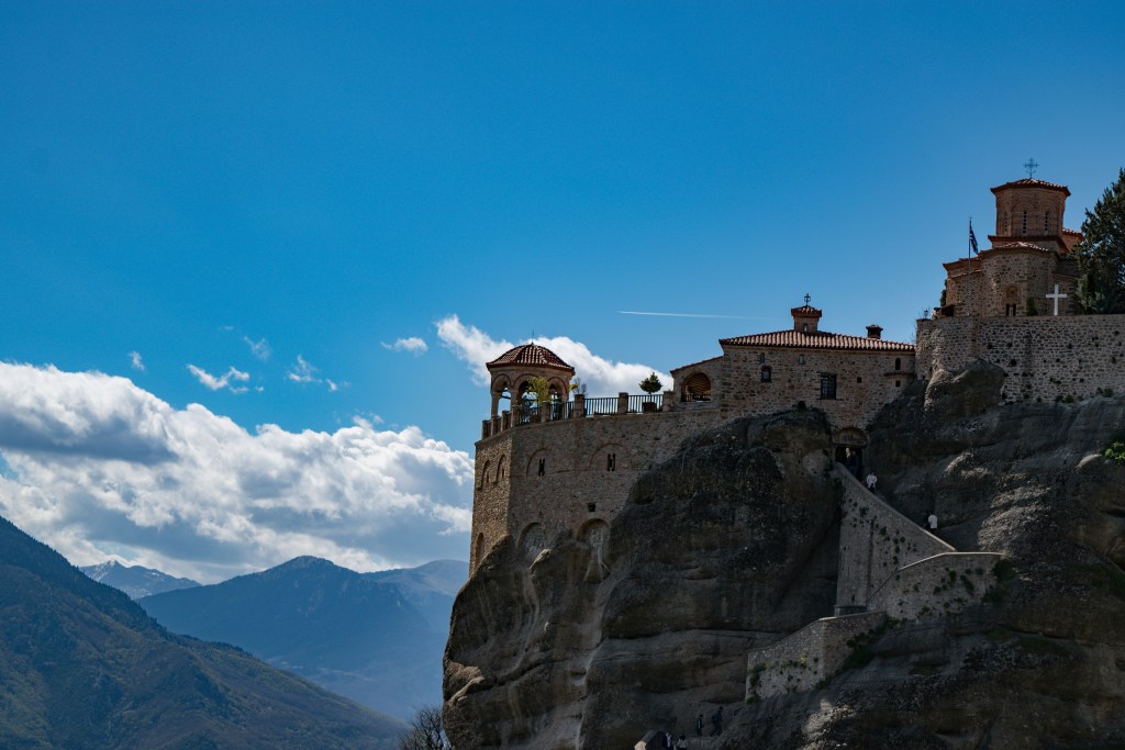 Meteora Greece: The Complete Guide to Visiting the Monasteries